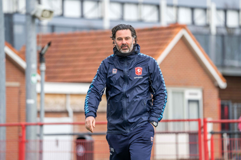 Ivar van Dinteren en Adrie Bogers vertrekken na dit seizoen bij FC Twente