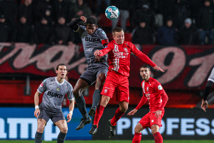 FC Twente via Telstar naar de laatste 16